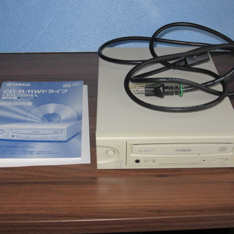 【全体的に状態が悪い】ヤマハ YAMAHA CRW2100SX-VK ジャンク 外付けSCSI CD-R/RWの落札情報詳細 - ヤフオク落札 ...
