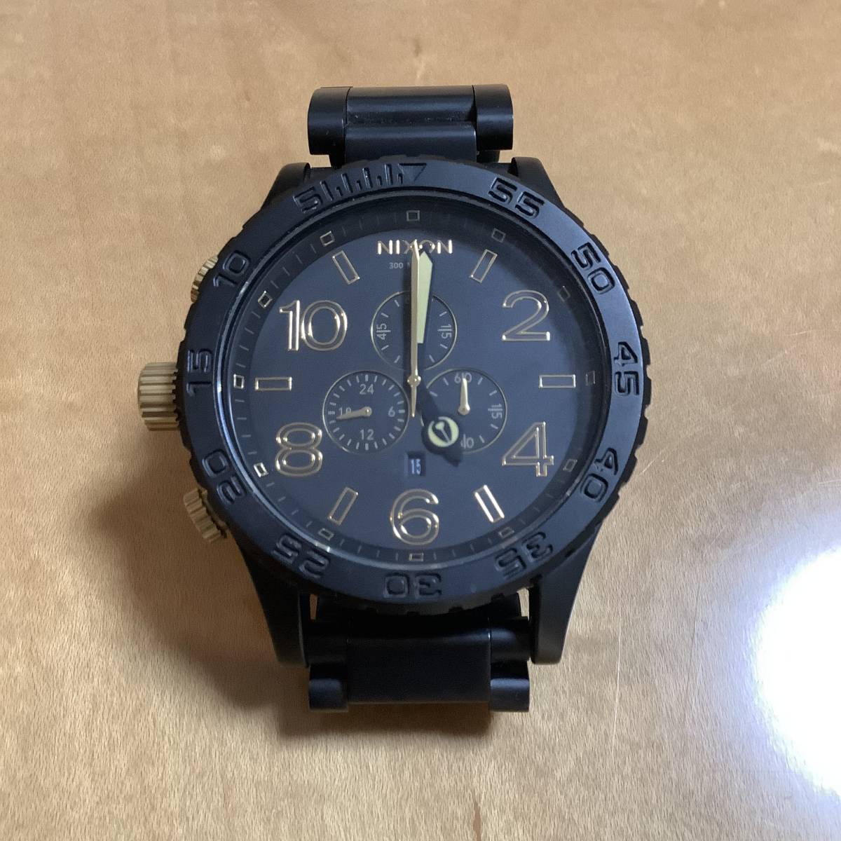 【やや傷や汚れあり】♪ NIXON ニクソン 51-30 CHRONO クロノグラフ マットブラック/ゴールド 美品 の落札情報詳細 ...