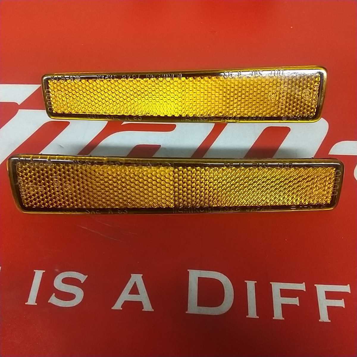 【やや傷や汚れあり】日野 大型トラック 純正 サイド ステップ リフレクター 左右set 中古 美品 レンジャープロ プロフィア 反射板 ...