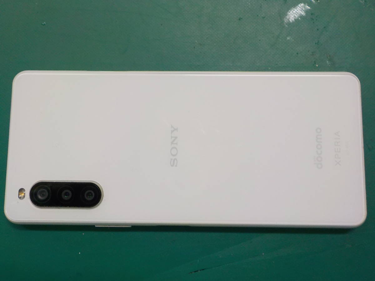 【やや傷や汚れあり】☆ SIMフリー/docomo 判定☆ Xperia 10 II SO-41A SONY ホワイト 【中古品/本体のみ ...