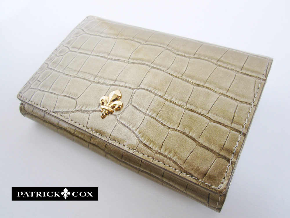 【やや傷や汚れあり】★送料込★即決★パトリックコックス 二つ折り財布 エナメル クロコ PATRICK COX ゴールドの落札情報詳細 - ヤフオク落札価格情報 オークフリー
