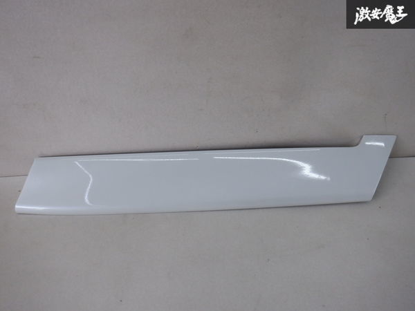 【やや傷や汚れあり】きれい 純正 Zwr80g ノア ハイブリッド Hv 前期 スライドレールカバー 右 右側 070 ホワイトパール