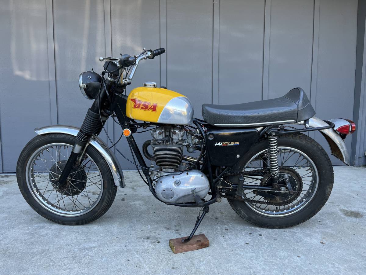 【やや傷や汚れあり】1970 BSAビクタースペシャル | Triumph | Norton | Velocette | Royal ...