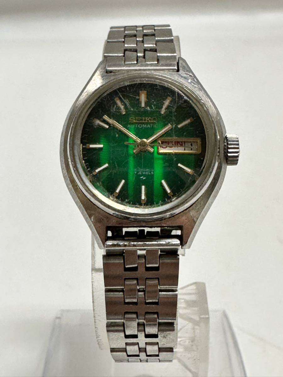 【傷や汚れあり】1円スタート SEIKO AUTOMATIC 17JEWELS / 2206-0390 セイコー 自動巻き デイデイト 緑文字 ...