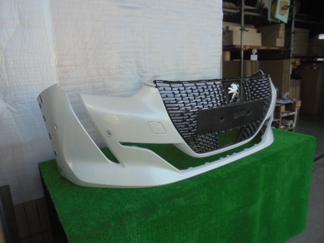 【やや傷や汚れあり】プジョー／208 P12型用 グリル＋フロントバンパーset No.053754 ※詳細不明の落札情報詳細 - Yahoo ...