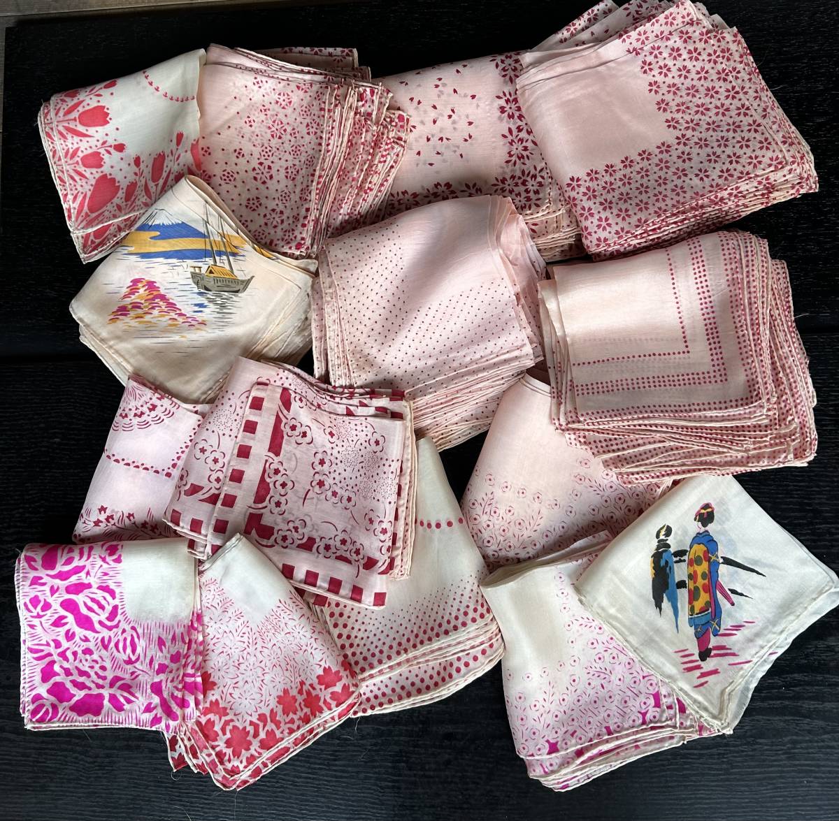 【未使用】昭和レトロ人絹ハンカチ(27x27cm)色々な模様あり 330枚 未使用の落札情報詳細 - Yahoo!オークション落札価格検索 オークフリー