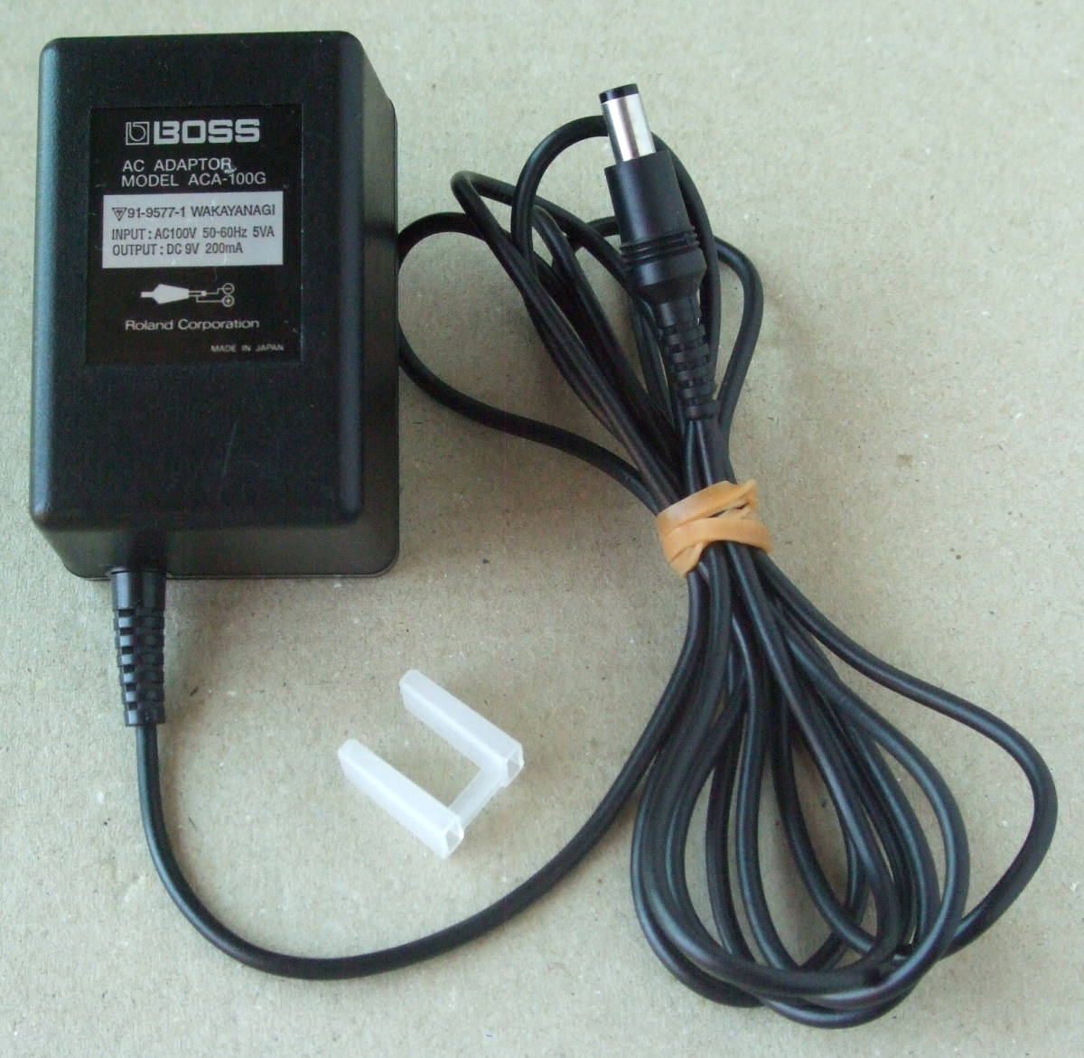 【やや傷や汚れあり】送料無料 BOSS ボス 純正 ACアダプター ACA-100G センターマイナス 9V 9.0V 200mA 日本製 MADE IN JAPAN ローランド Roland ...