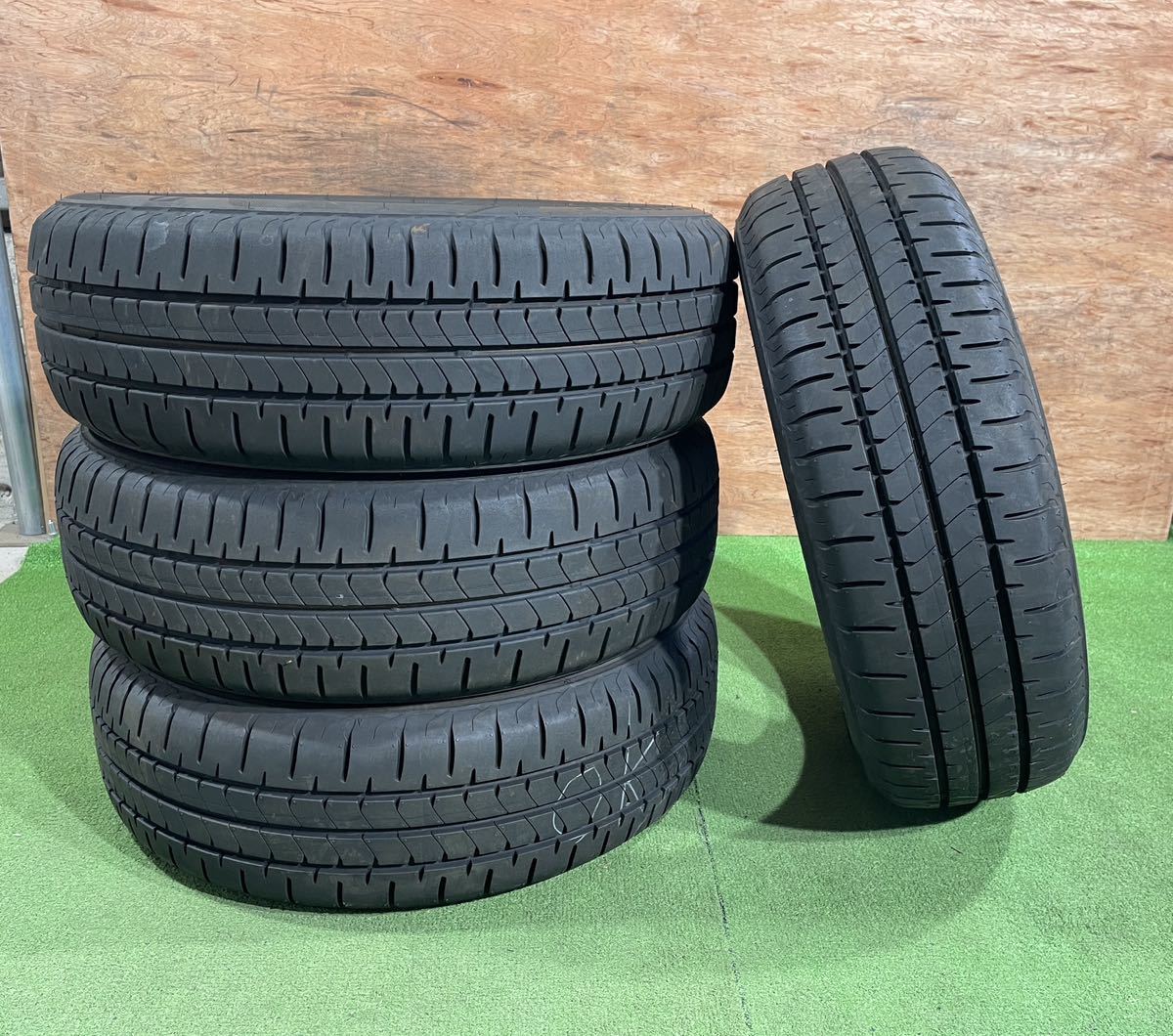 【目立った傷や汚れなし】185/60R15 BS NEWNO 2022年4本セット 7mmの落札情報詳細 - ヤフオク落札価格検索 オークフリー