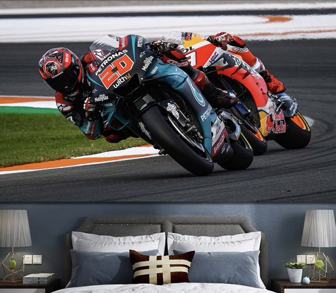 【未使用】★アウトレットセール★ 新品 MotoGP 95 x 75 cm 壁掛け タペストリー マルク・マルケス VS ファビオ・クアルタ ...