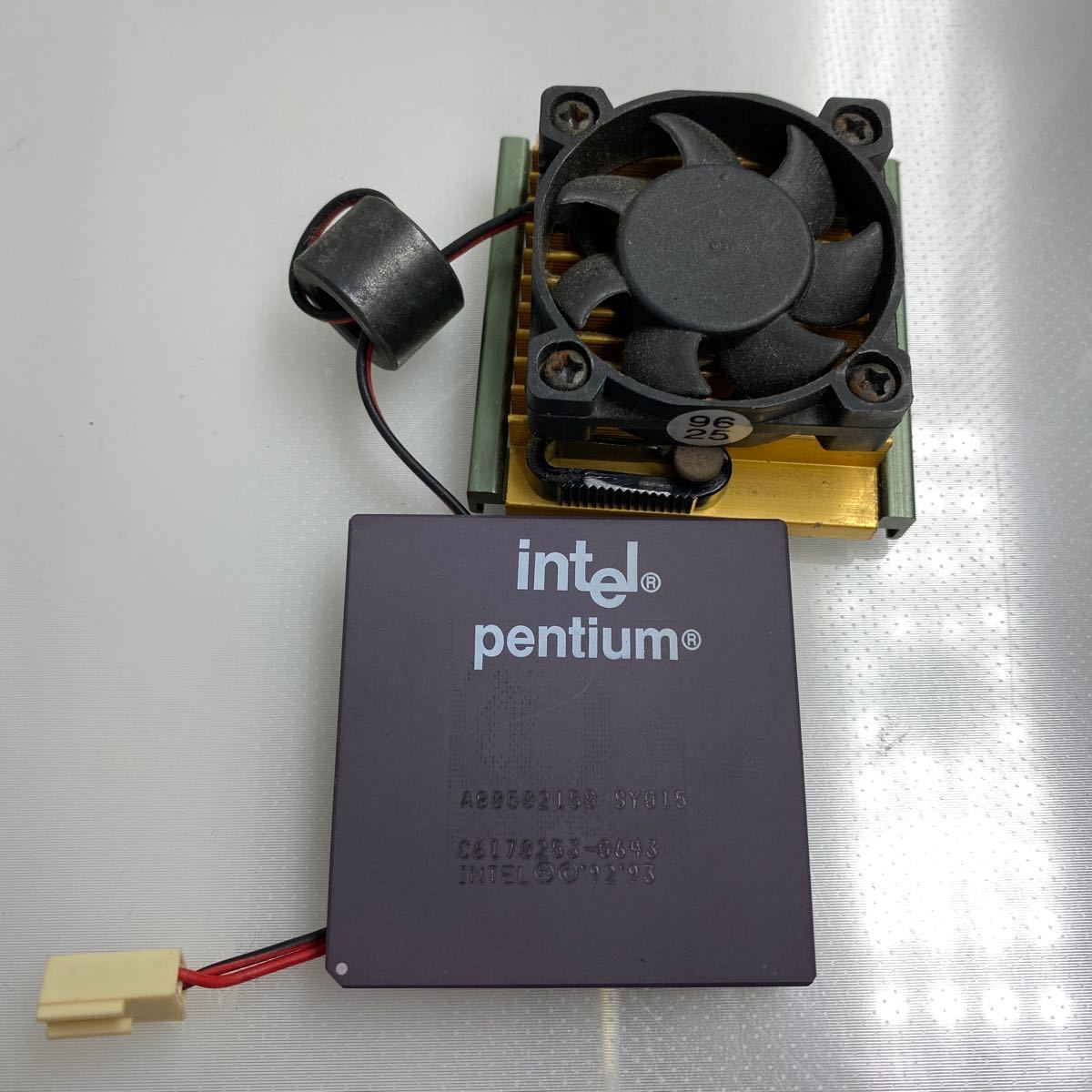 【傷や汚れあり】CC1-XV コレクター向け 初代 Pentium 150MHz 1992年 1993年 A80502150の落札情報詳細 ...