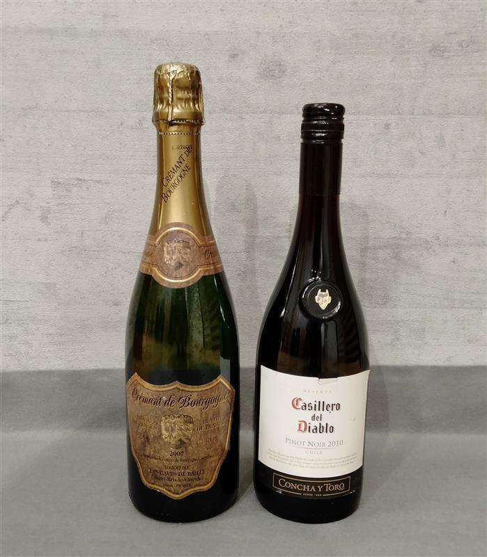 【やや傷や汚れあり】#3943～ ワイン スパークリング SP チリ フランス 2007 2010 未開封 2本 おまとめ ピノノワール 2010 年 クレマンドブルゴーニュ 2007 年の ...