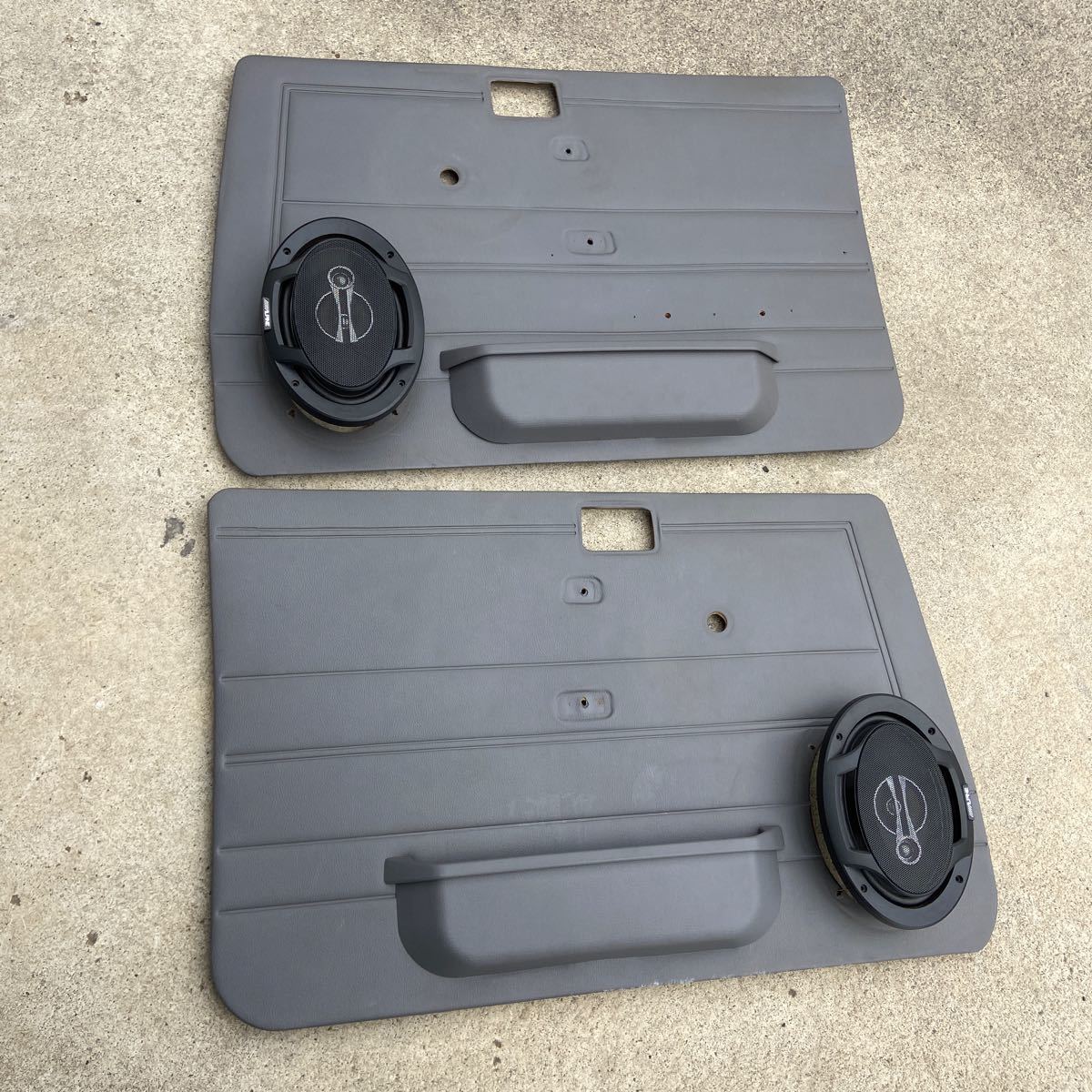 【傷や汚れあり】ランドクルーザー70 ランクル70 トヨタ 純正 ドア トリム フロントドア 内張 HZJ 70 71 72 73 74 75 76 78 79 アルパイン スピーカー 内装の ...