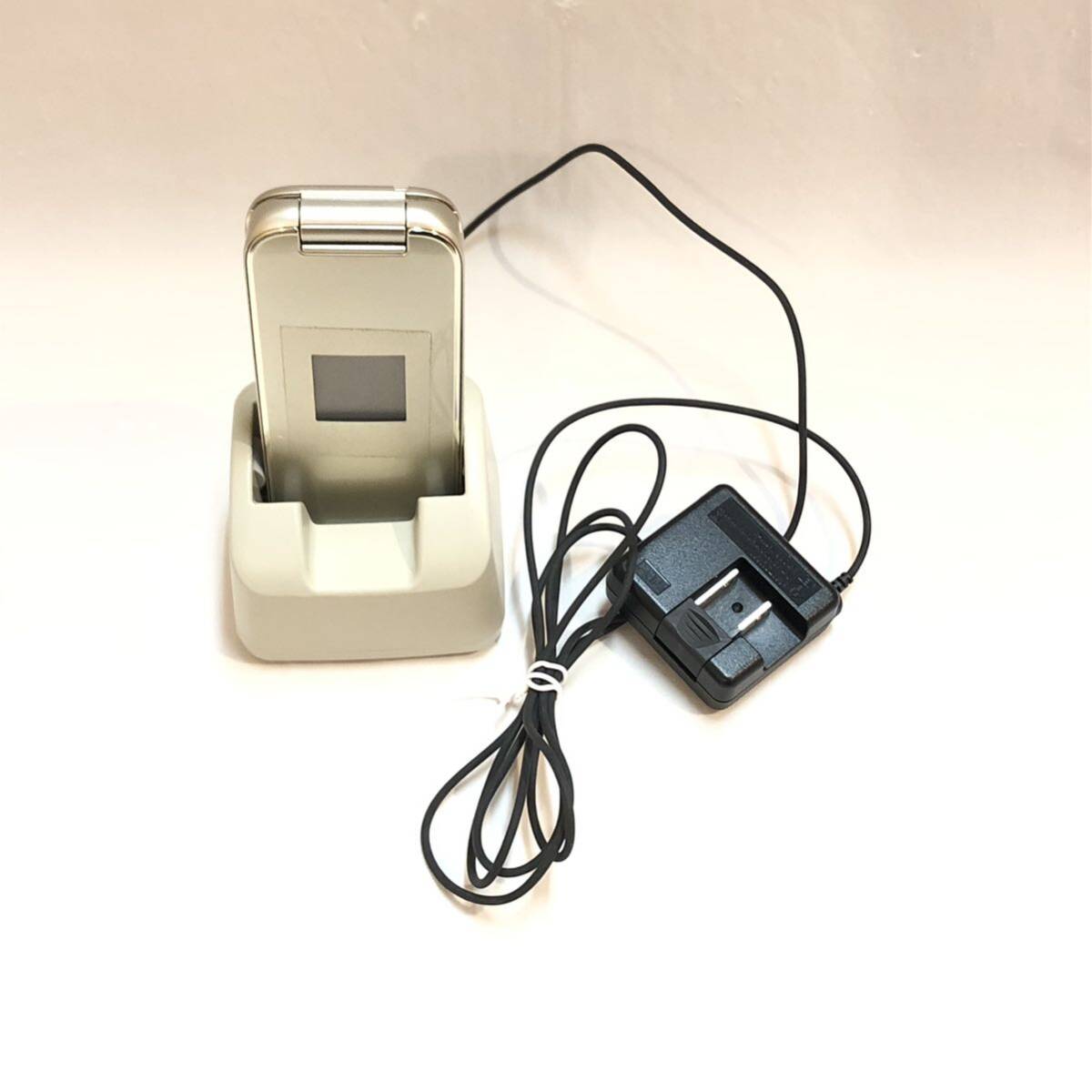 【傷や汚れあり】D4897 docomo FOMA N-08A NEC 日本電気 ガラケー 折畳式 簡易動作確認＆簡易清掃＆初期化OK 判定 ...