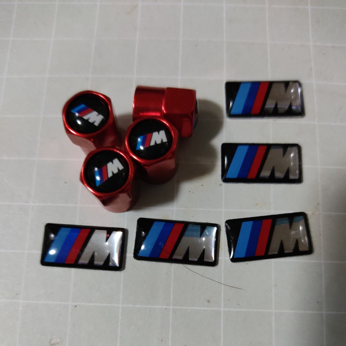【未使用】赤角 BMW ///M performanceホイール エアバルブキャップ ミニエンブレム E36 E46 E90 E91 E92 E93 F30 F31 F34 E60 F07 ...