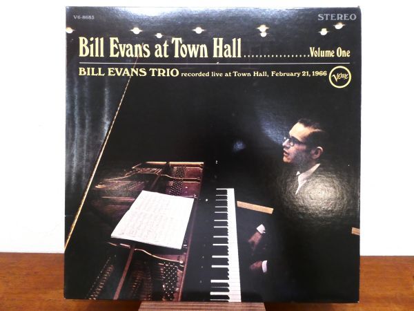 【やや傷や汚れあり】S) BILL EVANS TRIO ビル・エヴァンス「 Bill Evans at Town Hall Volume One 」 LPレコード US盤 V6-8683 ...