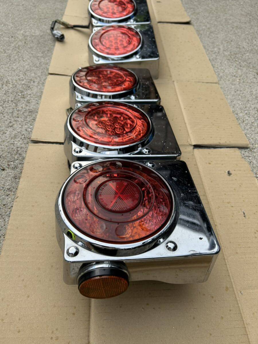 【未使用】いすゞ純正(ICL) LEDコンビテールランプ 角型2連 左側のみ 新品未使用の落札情報詳細 - ヤフオク落札価格検索 オークフリー