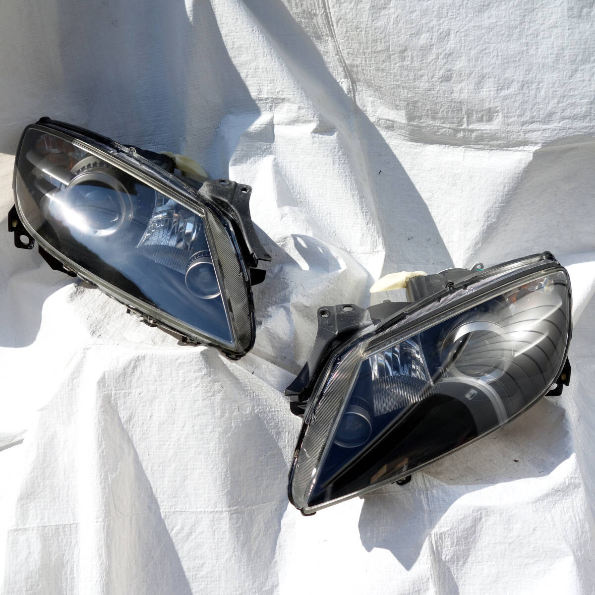 【やや傷や汚れあり】マツダ RX-8 前期 KOITO 100-61012 純正 HID ヘッドライト 左右 業務用コーティング品 11676 ...