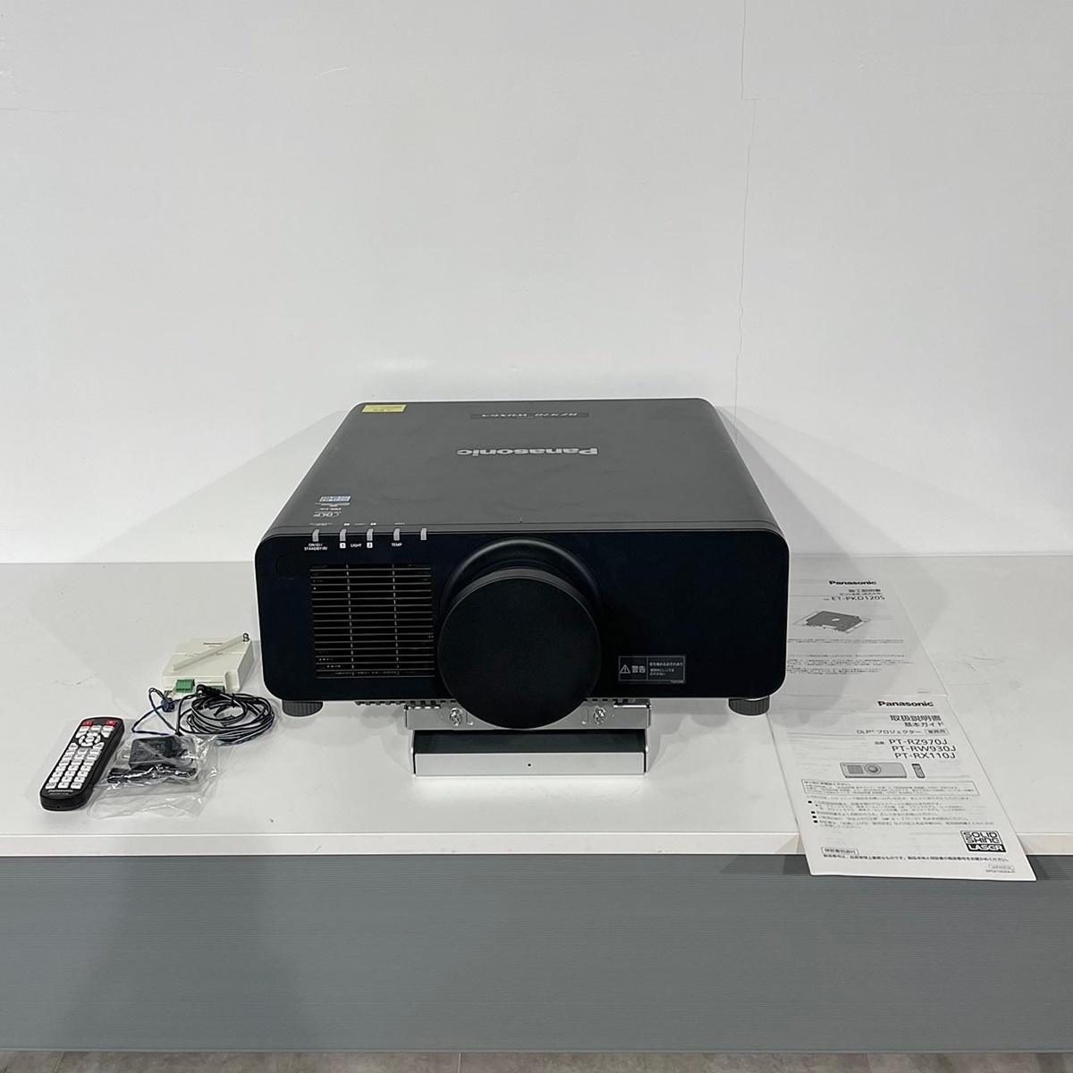 【傷や汚れあり】Panasonic プロジェクター PT-F300 ランプ使用470時間 (管2OF）の落札情報詳細 - Yahoo!オークション落札価格検索 オークフリー