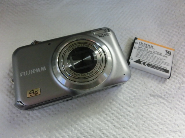 【やや傷や汚れあり】☆FUJIFILM/フジフイルム☆FINEPIX JX180☆ デジカメ デジタルカメラ シルバー バッテリー付き ...