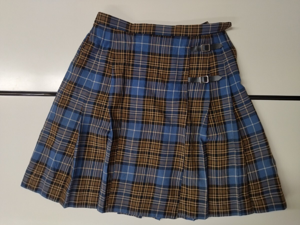 【未使用】岡山県[岡山学芸館高等学校]女子制服 指定スカート(w75.57) プリーツ スクールスカート KANKOの落札情報詳細 - ヤフオク落札価格検索 オークフリー
