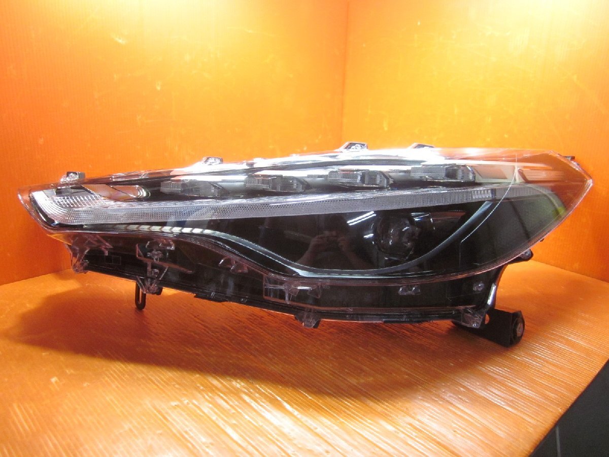 【傷や汚れあり】I3// ZSG10/ZVG11/ZVG15カローラクロス純正LEDヘッドライト左右 HASCO 16-177の落札情報詳細 - Yahoo!オークション落札価格検索 オークフリー