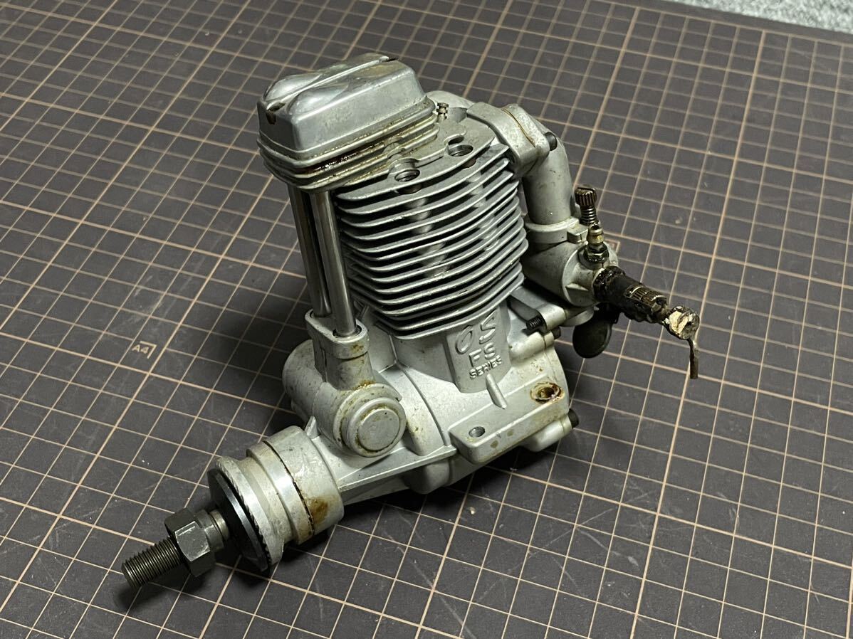 【傷や汚れあり】小川精機 O.S. ENGINES OS FS SURPASS 70 マフラー付き 4ストローク 4サイクル エンジン 中古の ...