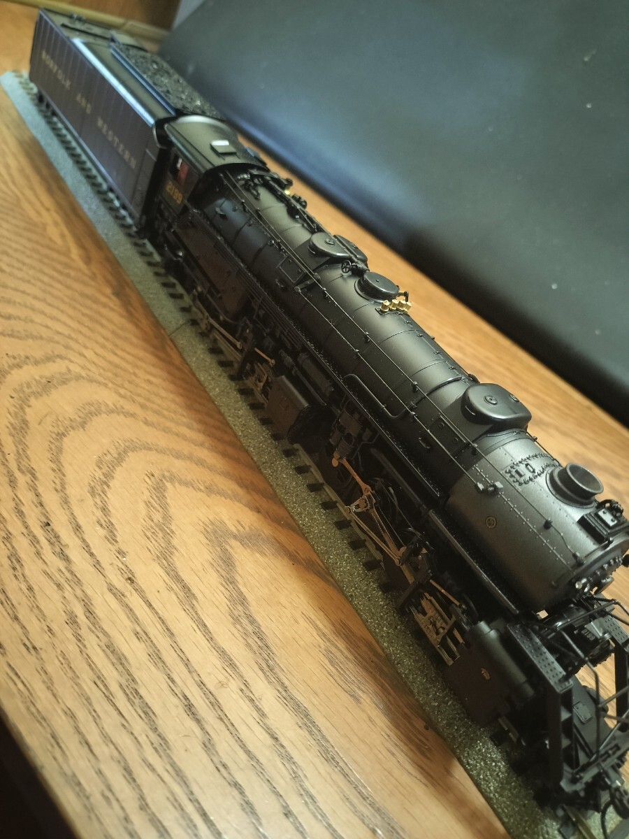 【目立った傷や汚れなし】希少極美品.BroadwayLimited.N&W.Y6B.2-8-8-2.超大型蒸気機関車.発煙装置搭載.DCC ...