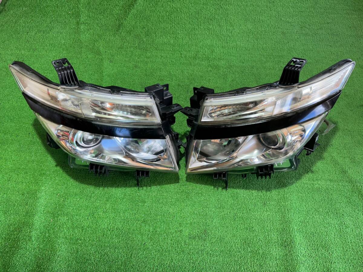 【目立った傷や汚れなし】エルグランド E52 前期 純正 キセノン ヘッドライト 左右セット KOITO 100-23008 PE52 PNE52 TE52 TNE52 。。。00933の落札 ...