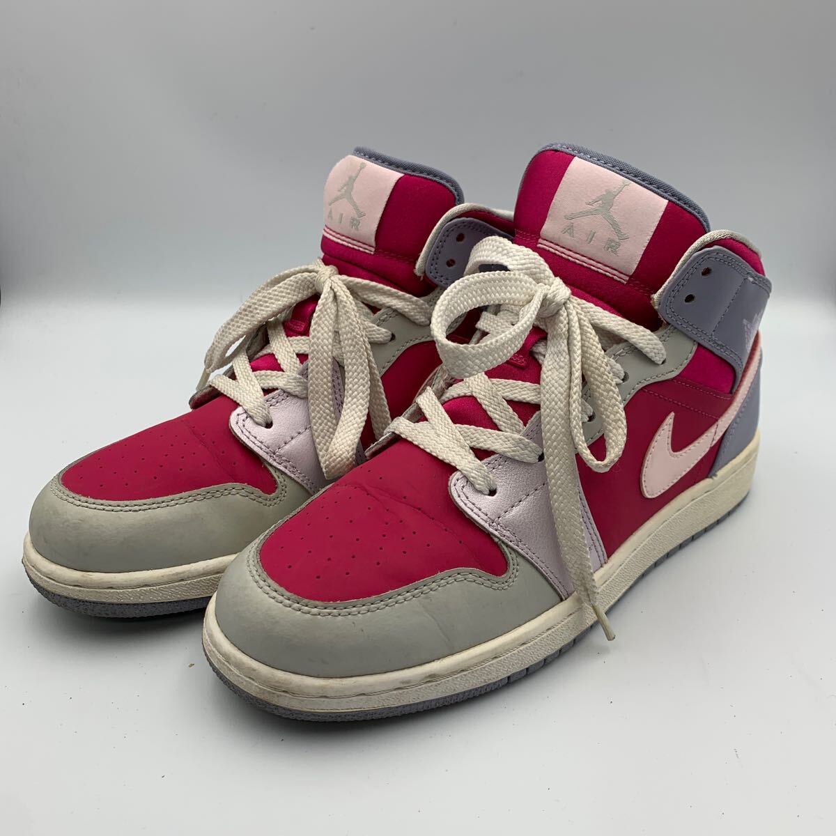 【やや傷や汚れあり】K661 NIKE AIR JORDAN 1 MID GG 555112-609 ナイキ エアジョーダン 1 ミッド レディース スニーカー 24cm ピンク グレーの落札 ...