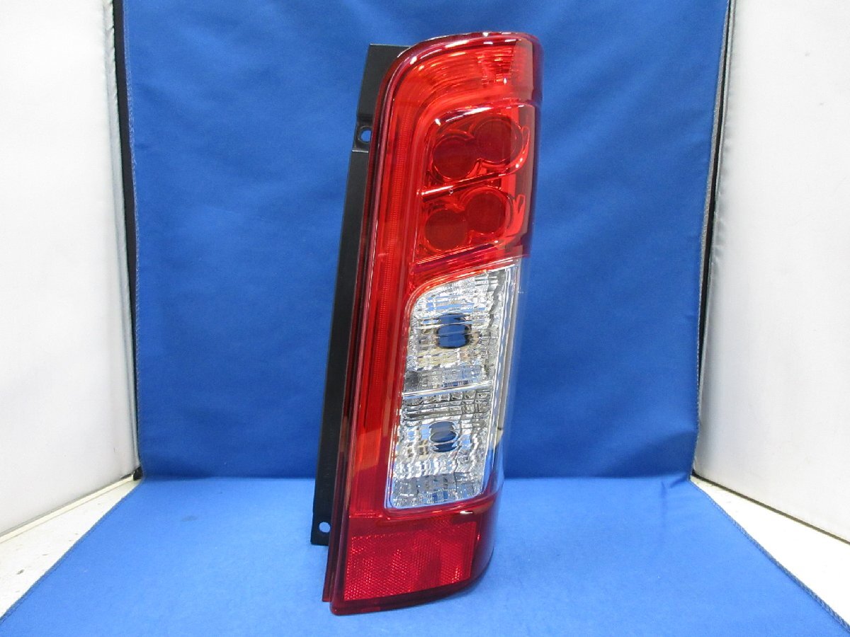 【やや傷や汚れあり】日産 NV350キャラバン E26 後期 右テール LED 純正 ICHIKOH D209 26550-5YE0A 115242の落札情報詳細 - Yahoo!オークション ...