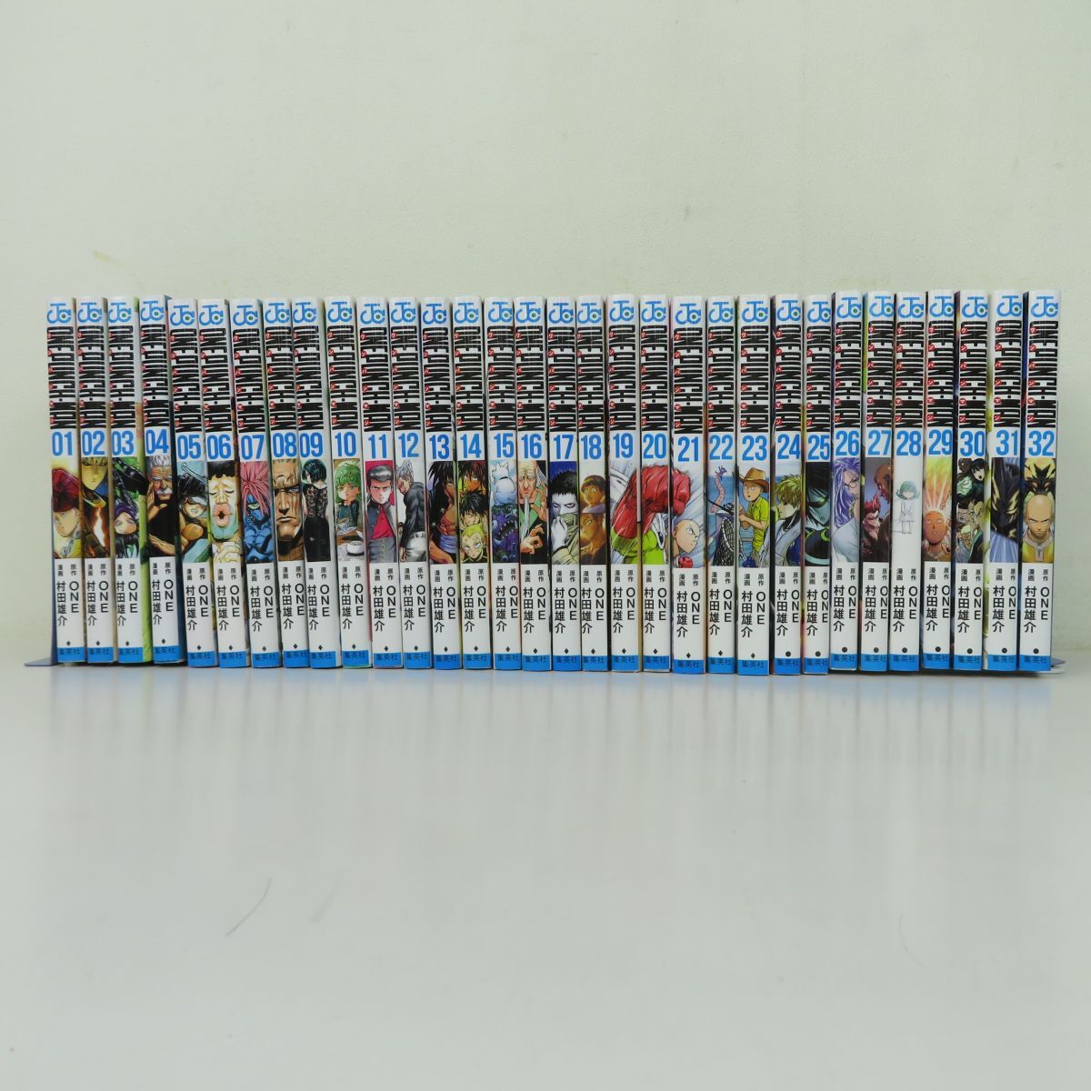 【やや傷や汚れあり】佐Q0183＜コミックセット＞ ONEPUNCH-MAN ワンパンマン 1～32巻（最新巻） 村田雄介 ジャンプコミックス ...