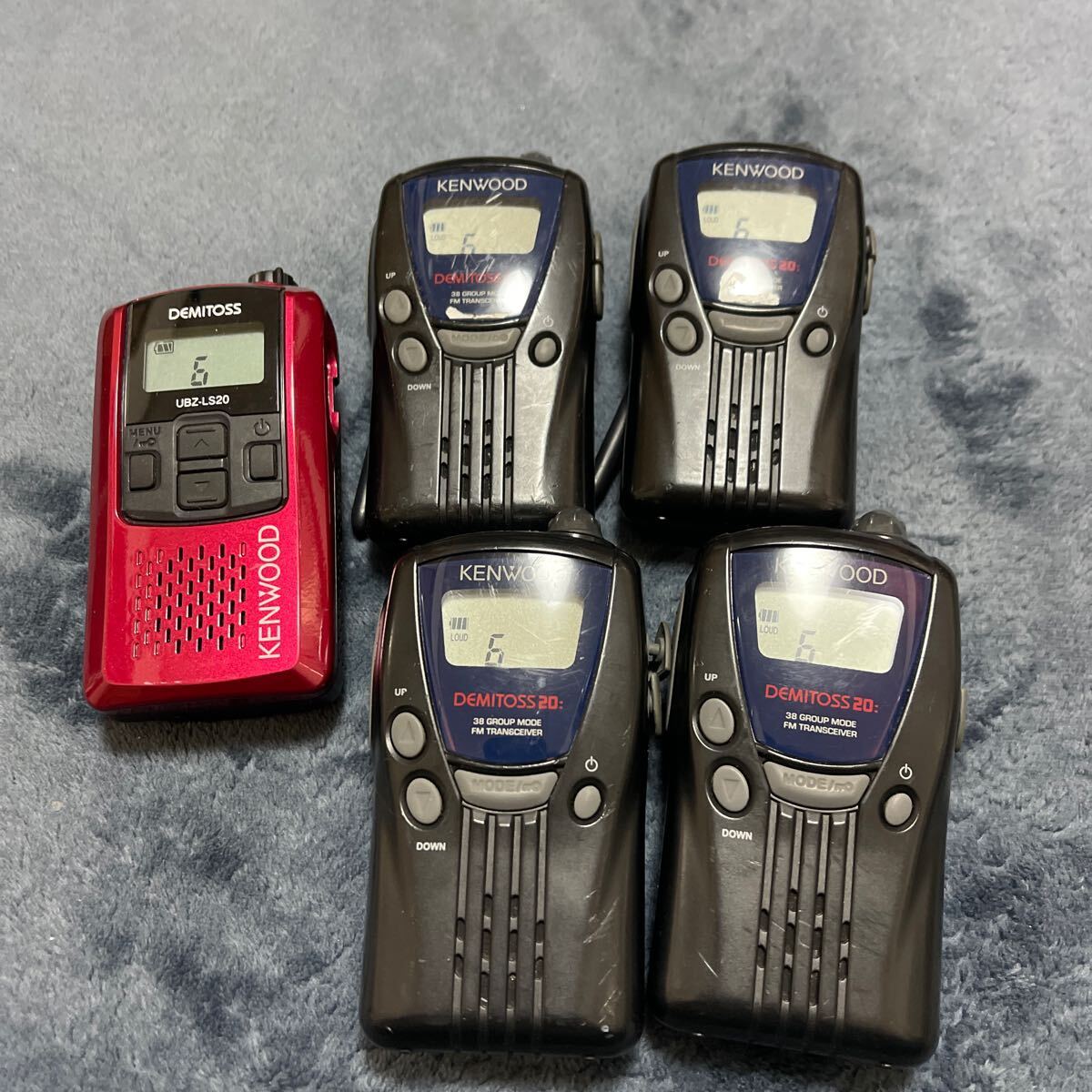 【傷や汚れあり】2台 ケンウッド UBZ-LP20 ブラック 特定小電力トランシーバー KENWOOD DEMITOSS[9096]の落札情報詳細 - Yahoo!オークション落札価格検索 ...