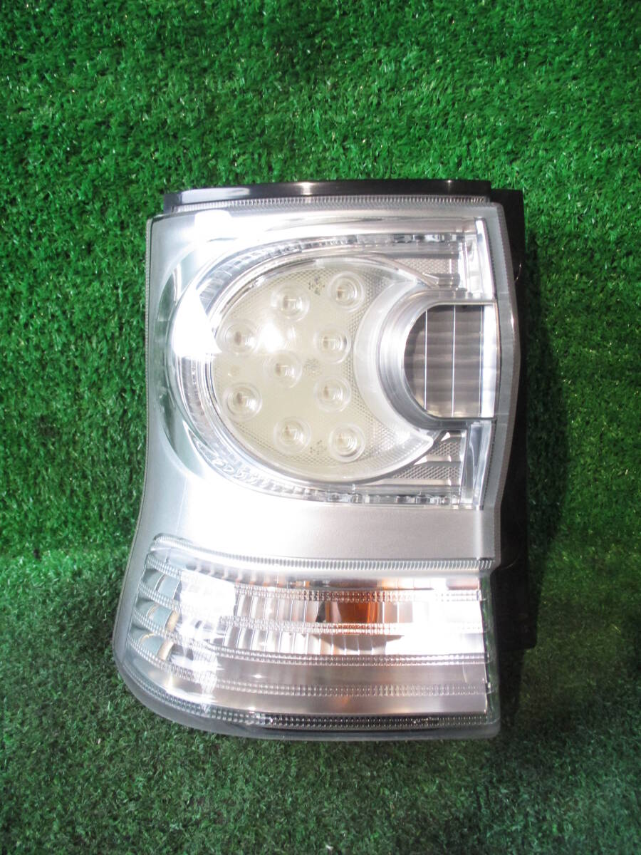 【傷や汚れあり】O206 LED点灯確認済 タントカスタム[L375S]純正 後期 LED テールランプ左 20512L の落札情報詳細 - Yahoo!オークション落札価格検索 オークフリー