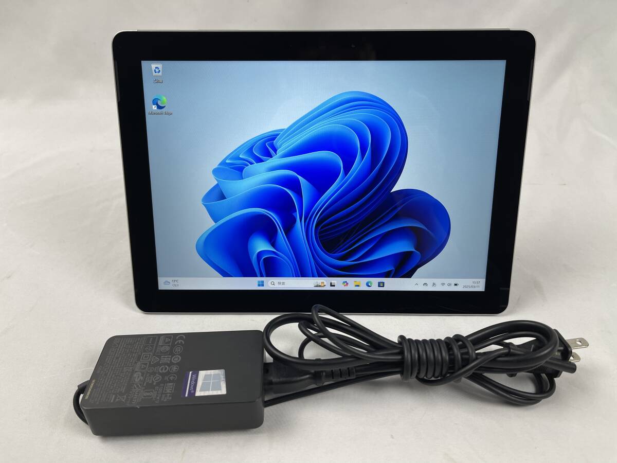 【やや傷や汚れあり】Microsoft Surface Go（第1世代）Intel Pentium 4415Y @ 1.60GHz メモリ4GB/eMMC64GB 10インチ 顔認証 ...
