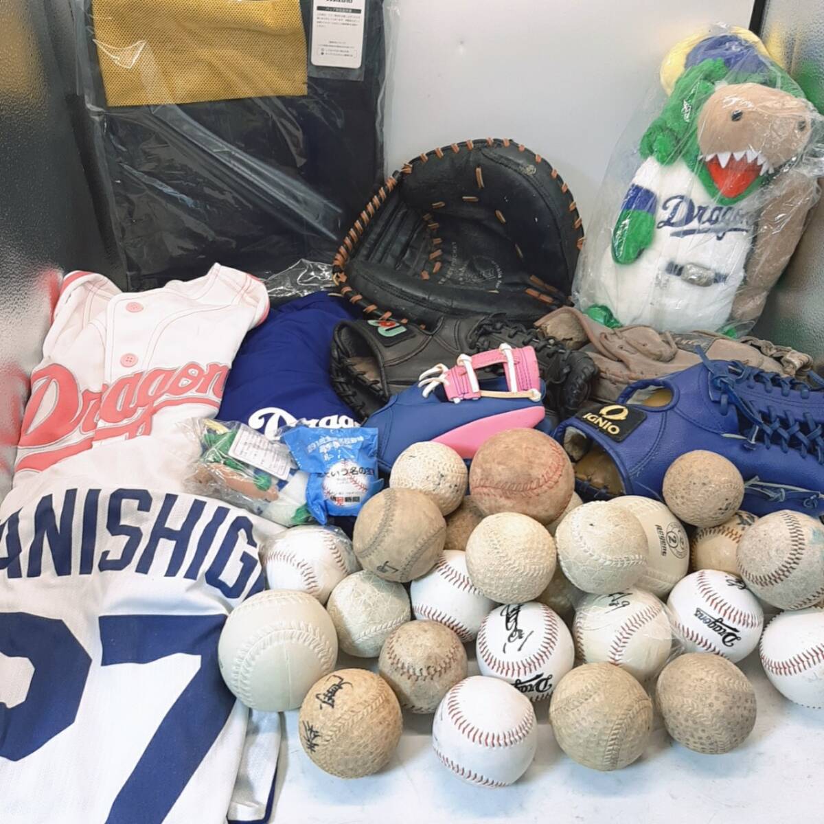 【傷や汚れあり】n41【1円～】 野球 用品 グッズ まとめ グローブ サインボール ユニフォーム 中日 ドラゴンズ ベースボール 現状品 ...