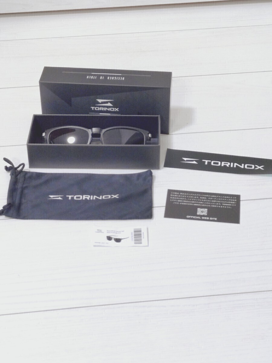 【未使用に近い】訳あり〜レンズ外側1箇所・フレーム小キズ・商品シールなし】TORINOX サングラス〜SpeedSter Model 166 ...