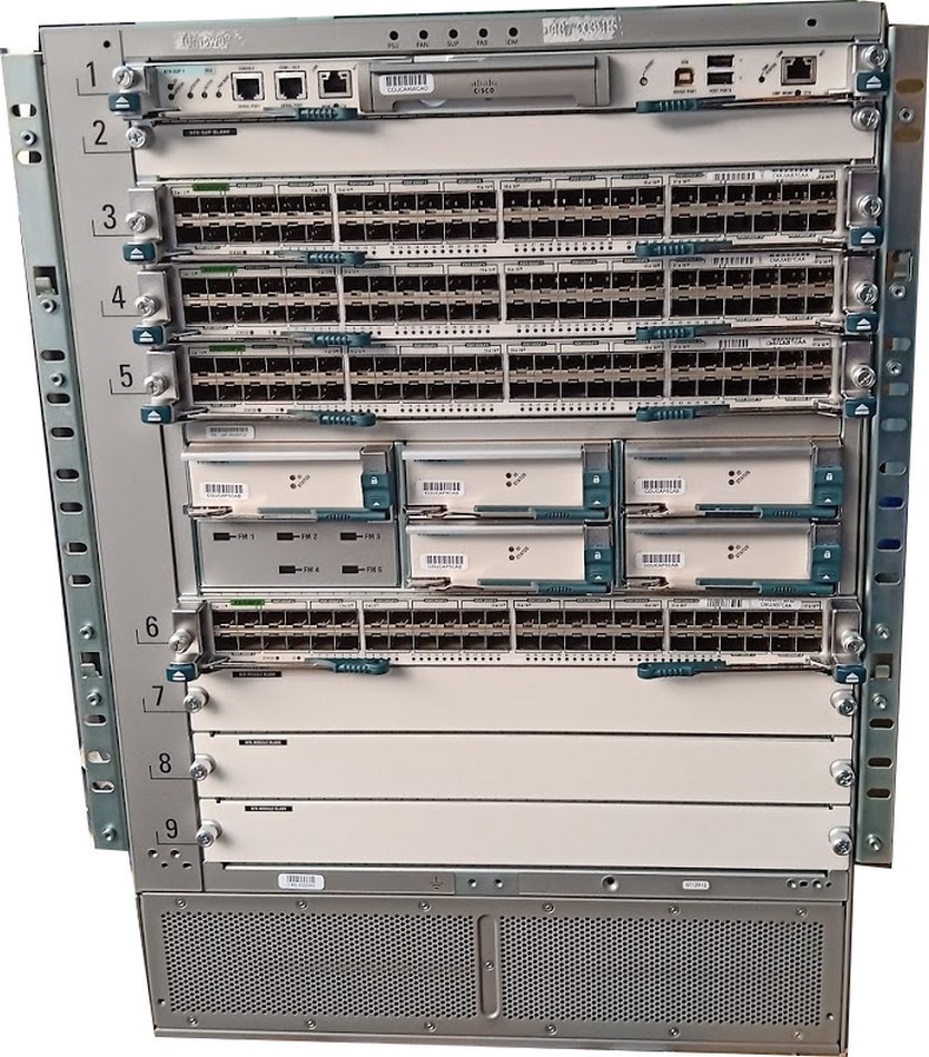 Cisco Nexus 7009 最大8.8Tbps 超高速スイッチ 14RU (48Port 10G SFP 拡張ボード*4個 ...