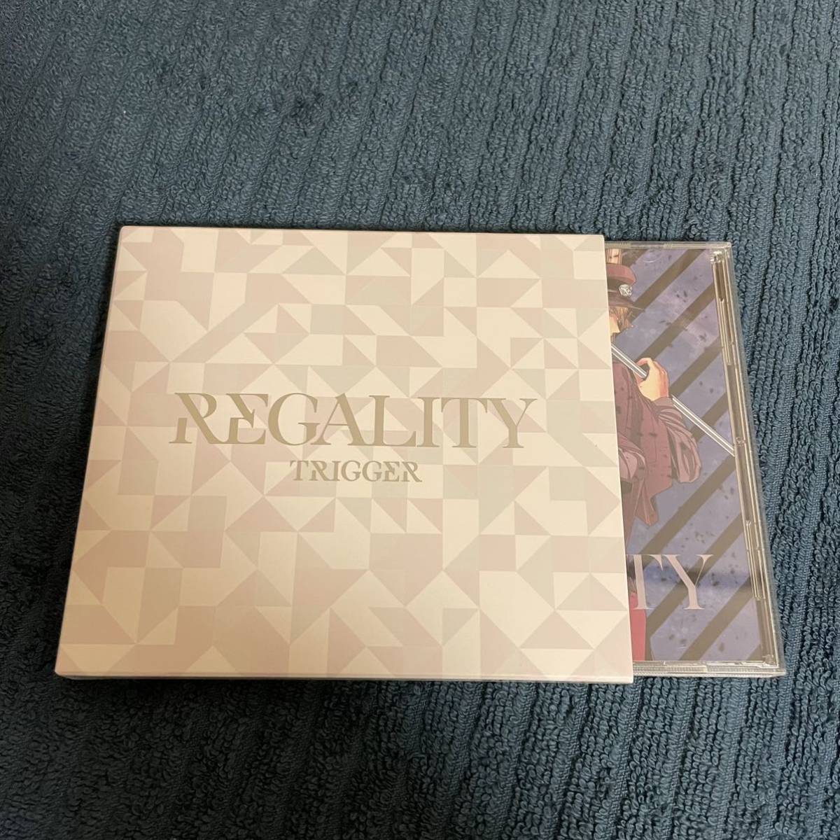 【目立った傷や汚れなし】【盤新品同様】 「REGALITY / TRIGGER 初回限定盤」 即決 アイドリッシュセブン LACA-35657 スリーブケースの落札情報詳細 - ヤフオク落札 ...