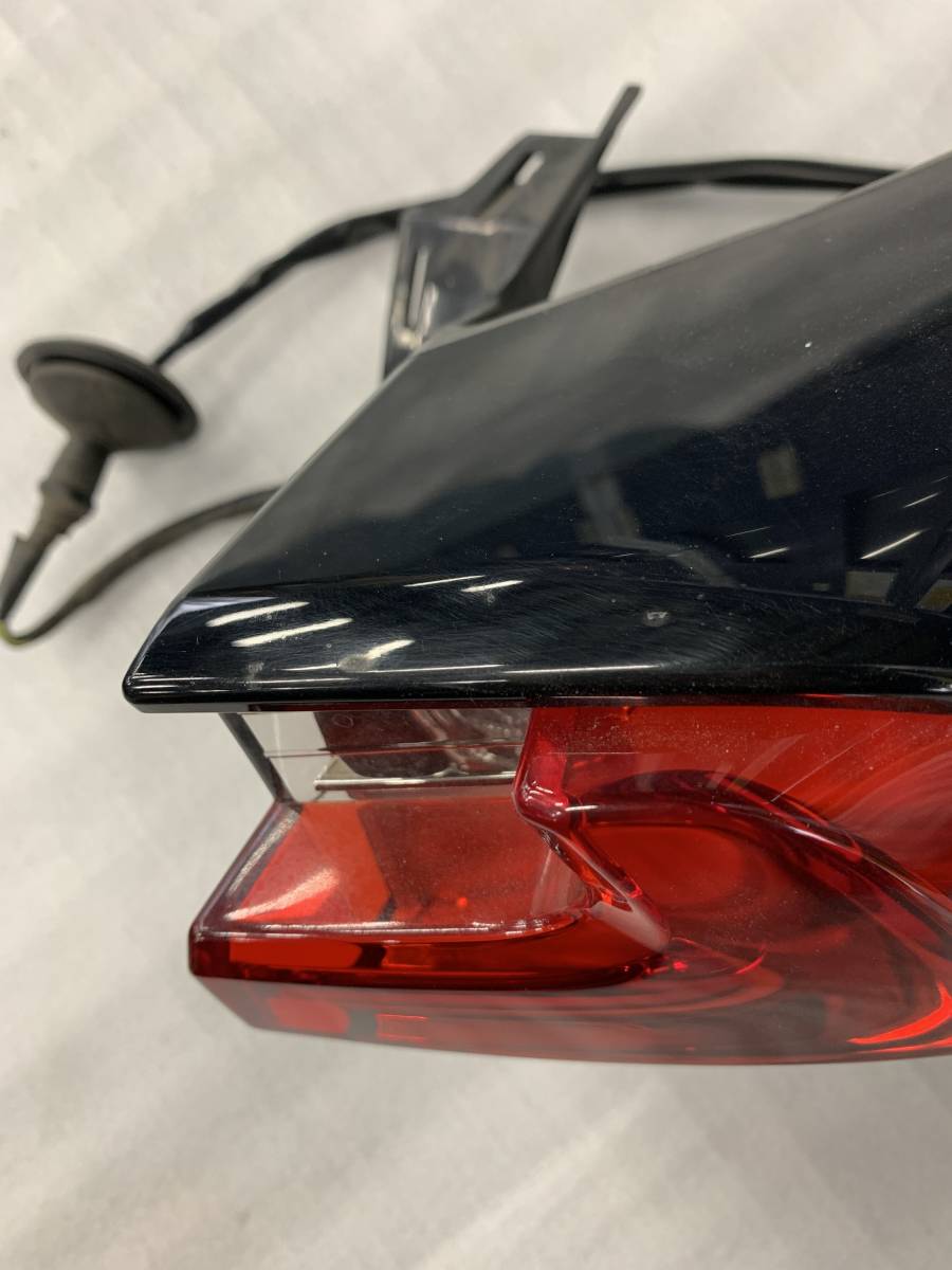 【傷や汚れあり】レクサス NX300 AYZ10 右テールライト テールランプ 81551-78021の落札情報詳細 - Yahoo ...