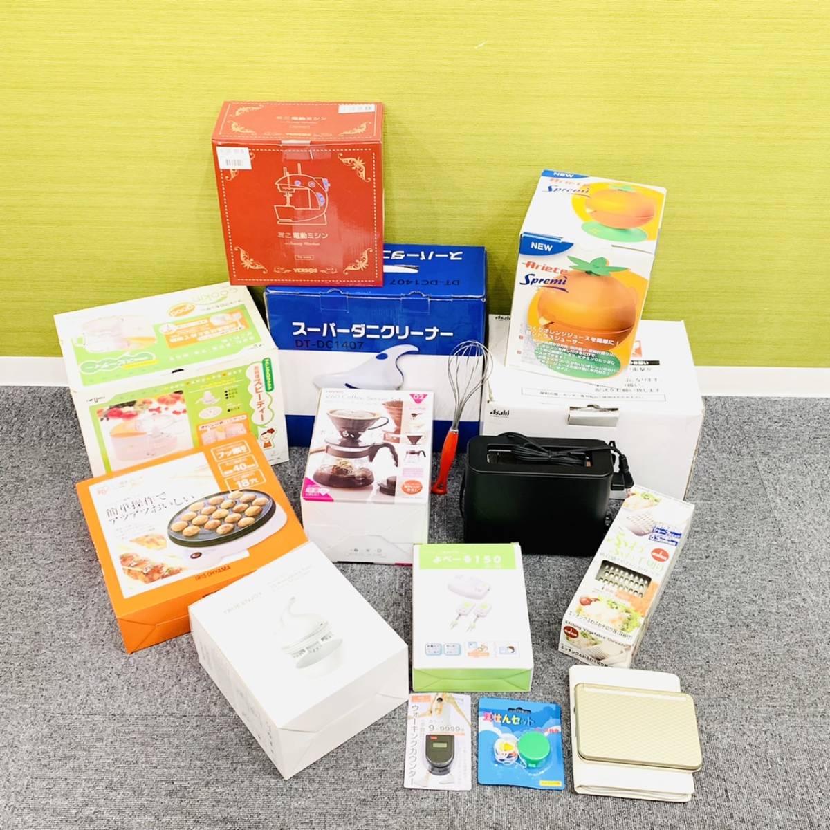 【傷や汚れあり】【H28.1】雑貨おまとめ 動作未確認 スーパードライエクストラコールドクーラー フードプロセッサー スーパーダニクリーナー ミニ電動ミシン の落札情報詳細| ヤフオク落札価格 ...