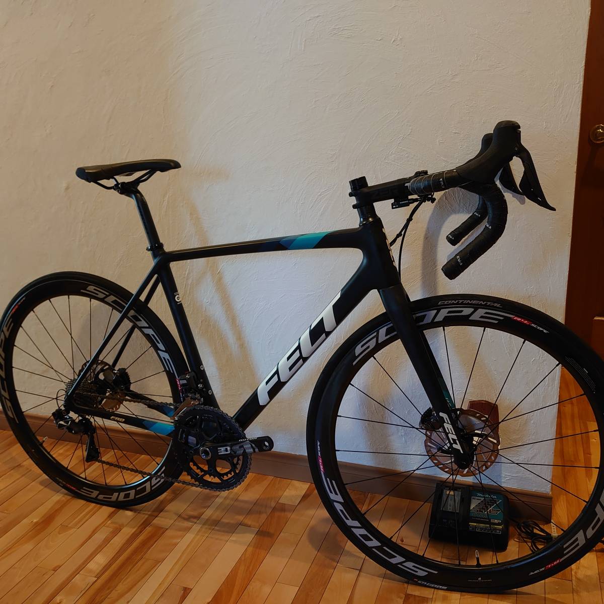 【目立った傷や汚れなし】現行モデル FELT FR FRD DISC アルテグラR8070 Di2の落札情報詳細 - ヤフオク落札価格検索 オークフリー