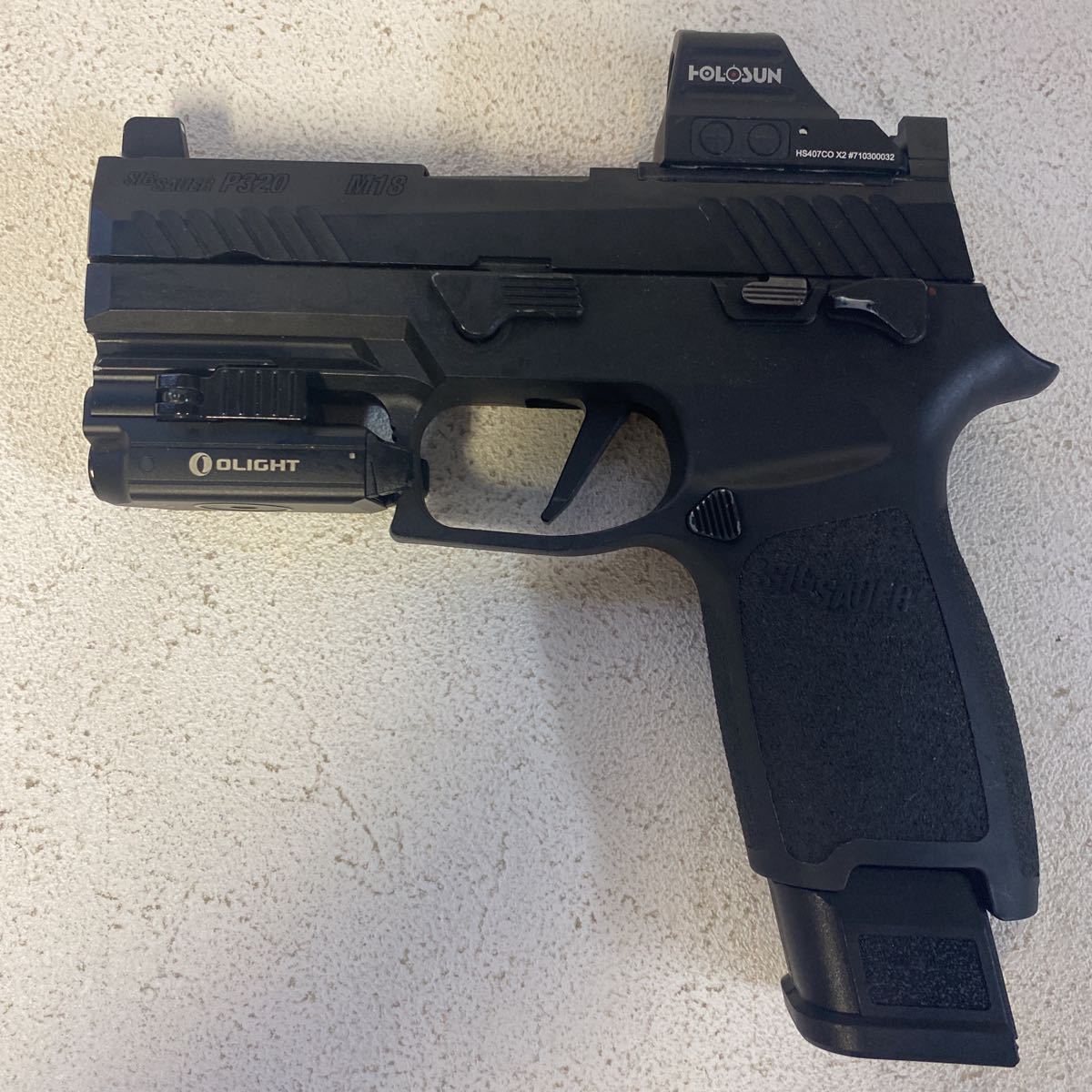 【やや傷や汚れあり】0917F シグザウエル SIG SAUER P320 M18 ガスガン HOLOSUN ドットサイト OLIGHT PL ...