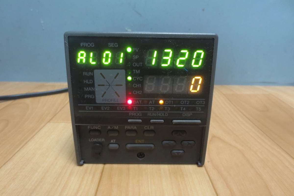 【目立った傷や汚れなし】Azbil アズビル デジタル温度調節器 DCP30 電源AC100～240V 白金抵抗体,熱電対とも対応 96 多機能 取説CD付 の落札情報詳細| ヤフオク落札価格 ...