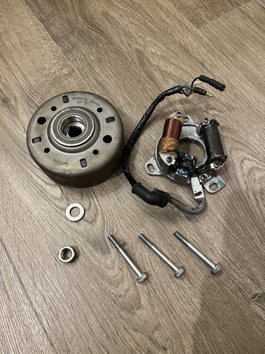 【傷や汚れあり】① ホンダ Nsr50 前期 アナログ式 ジェネレーター フライホイール ボルト ナット ワッシャー Hrc Nsrmini
