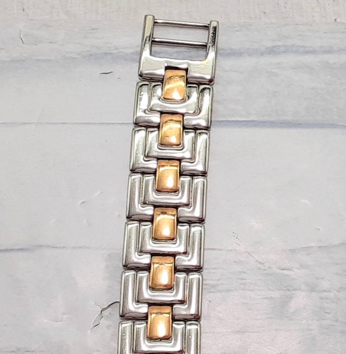 【目立った傷や汚れなし】1000円【稼働】GIVENCHY ジバンシー CAPITOL REG MODEL クォーツ腕時計☆コンビカラー/スクエア/2針 ヴィンテージ メンズ レディース 中古 ...