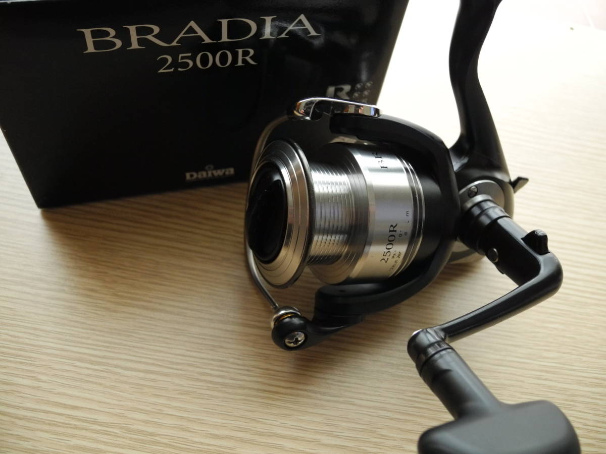 【目立った傷や汚れなし】ダイワ ブラディア 2500R DAIWA BRADIA 2500R 良 品 の落札情報詳細 - ヤフオク落札価格検索 ...