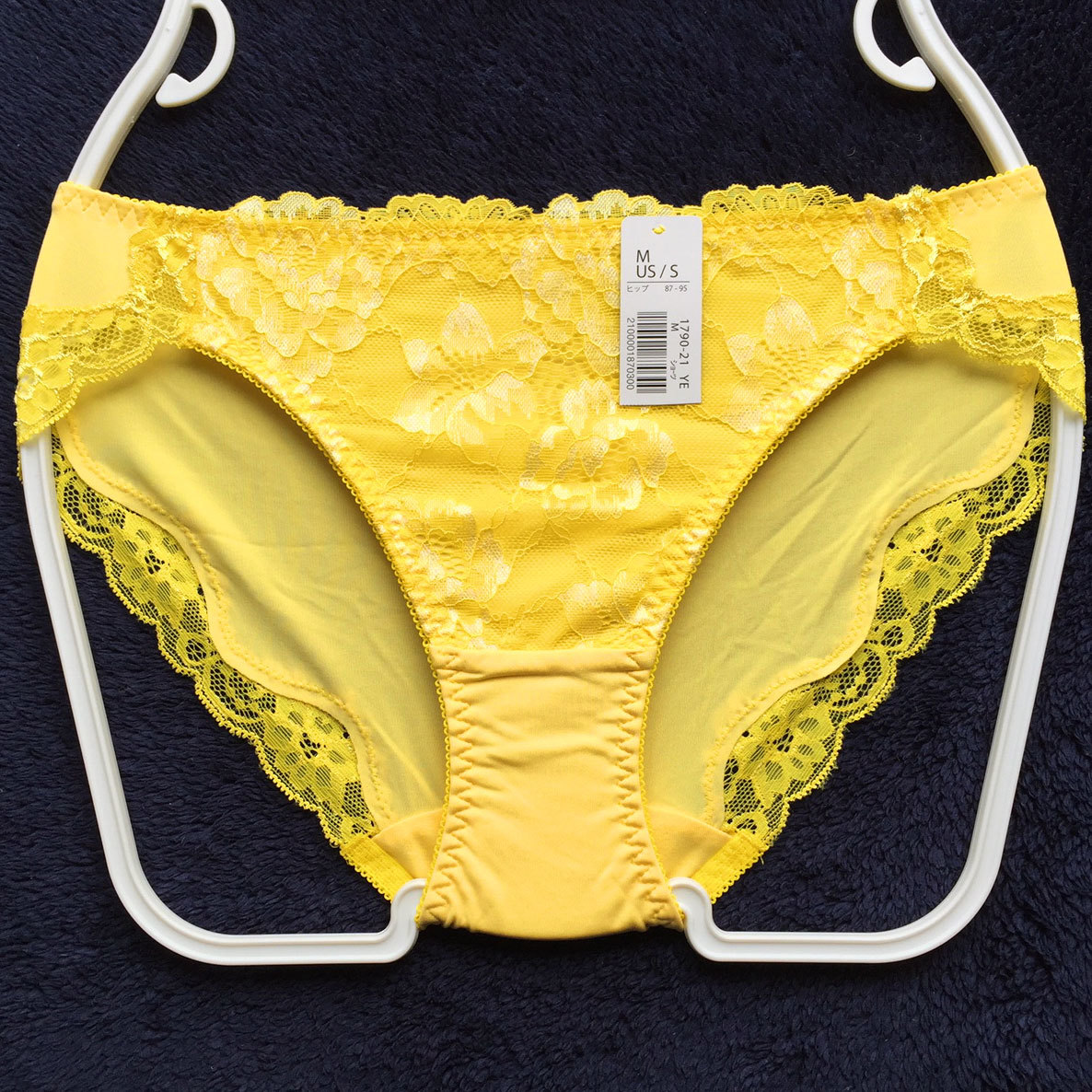 【未使用】新品・未使用♪エメフィール ドレスのような美しさに一目惚れ たっぷりレースがエレガント/イエロー/M★パンティ/ショーツ/レディース ...