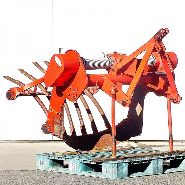 【傷や汚れあり】【群馬】ニプロ 振動 掘取機 VD-1050A 作業幅105cm 中古 トラクター パーツ 作業機 掘り取り 掘取 収穫 機 ...