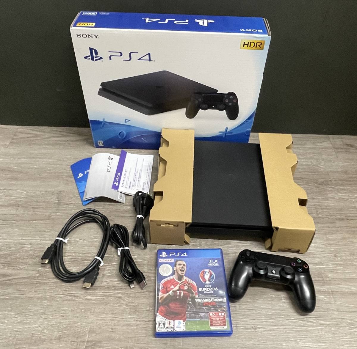 【目立った傷や汚れなし】☆ PS4 ☆ プレイステーション4 CUH-2100B 1TB ジェットブラック 動作品 状態良好 本体 コントローラー ソフト Playstation4 8785の ...