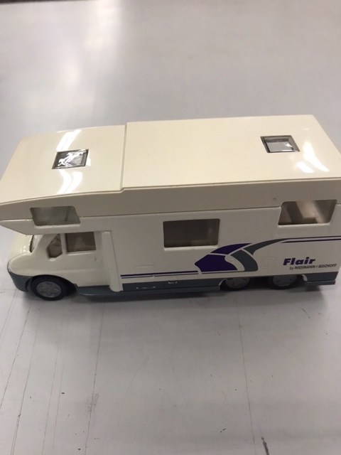 【やや傷や汚れあり】#MC104ミニカー【SIKU 2536 キャンピングカー フレア ニースマン ビショフ 1/ 55 】の落札情報詳細 ...